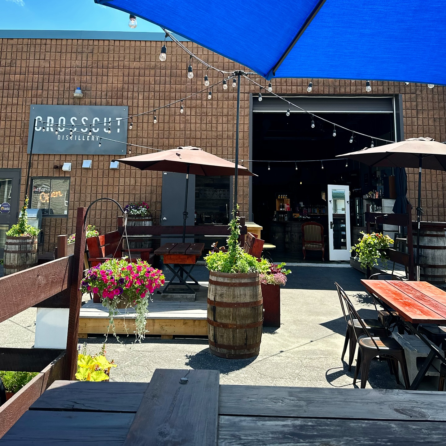 Crosscut Distillery - Drink Ontario Made